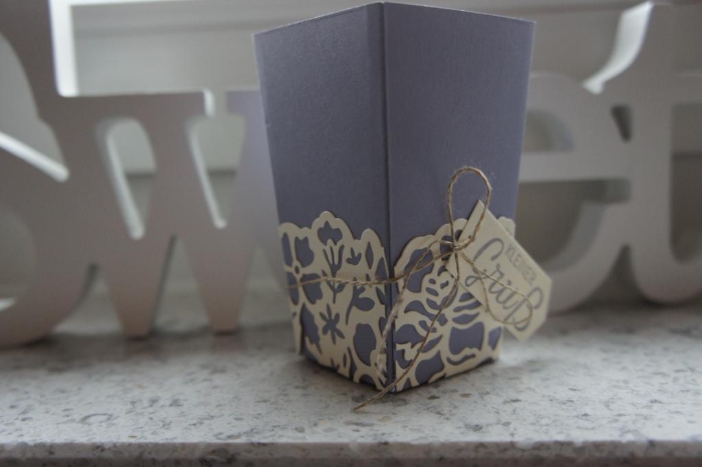 Popcorn Schachtel. - stempelschmetterlings Webseite!