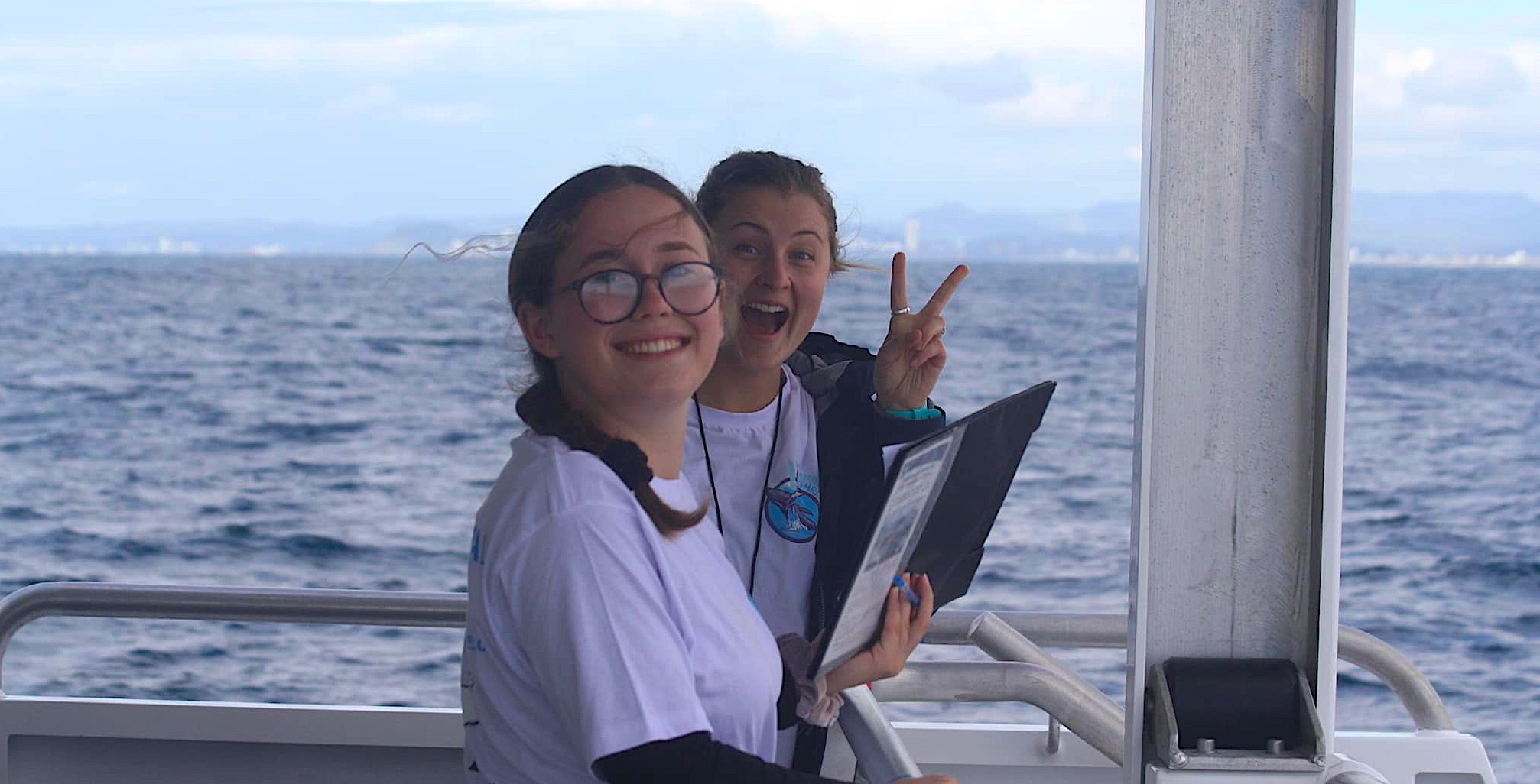 LIVE WHALE TRACKER WITH THE W&D TRACKER BY PACIFIC WHALE FOUNDATION ...