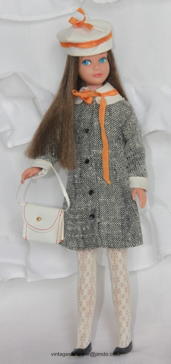 Mod Fashions #1 - Skipper Doll Website (Barbie's little sister)