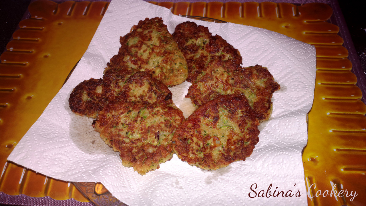 Courgette Patties with Mozzarella - Sabina's Cookery