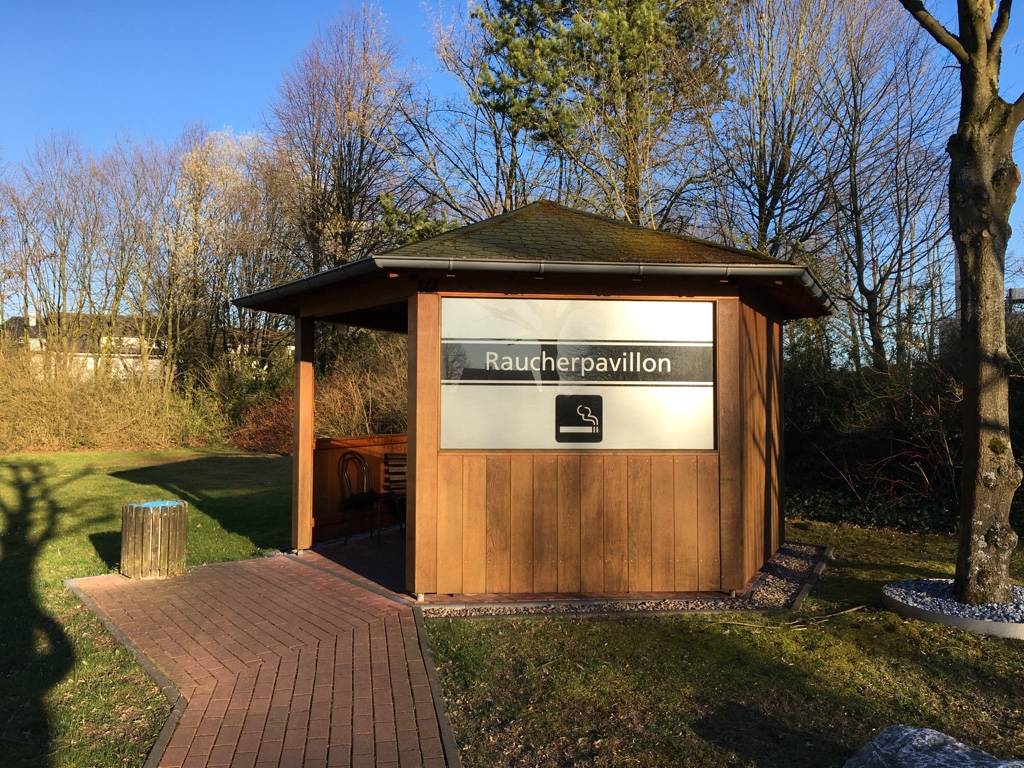 Raucher-Unterstand - Carports Holz - Stahl - Alu