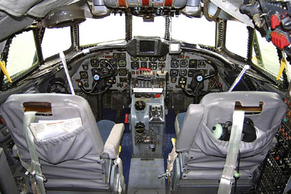 lockheed super constellation cockpit