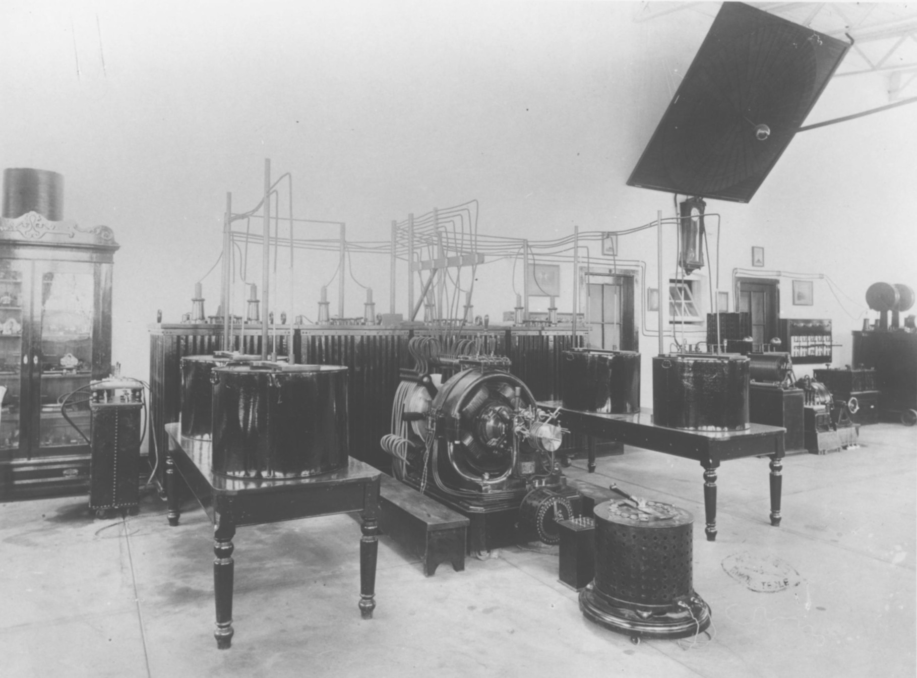 Testing or Laboratory room - Open Tesla Research