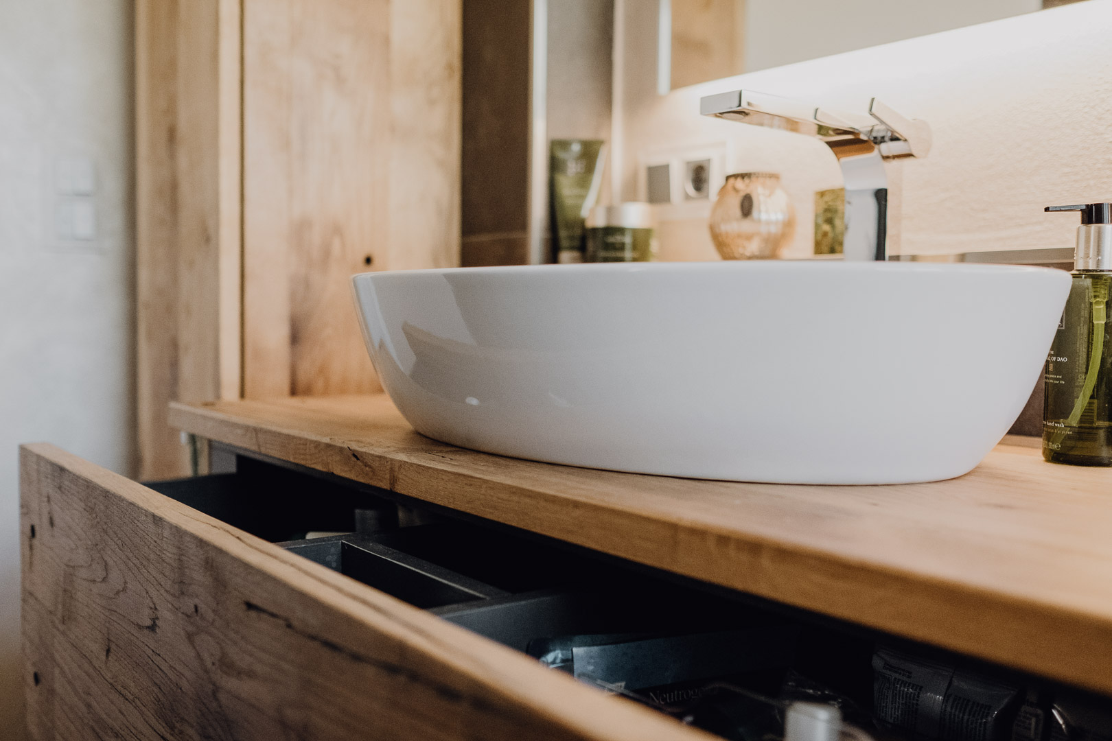 MODERNER DESIGNER WASCHTISCH AUF MAß HOCGLANZ ODER MATT MIT UNIKAT ...