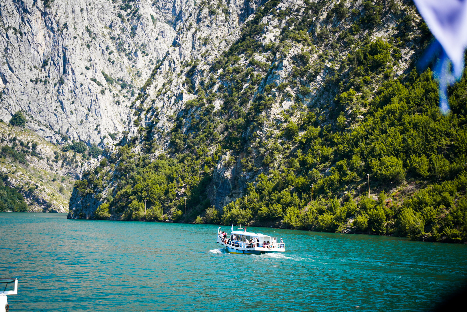 Koman - Fierza Fährfahrt - roasn