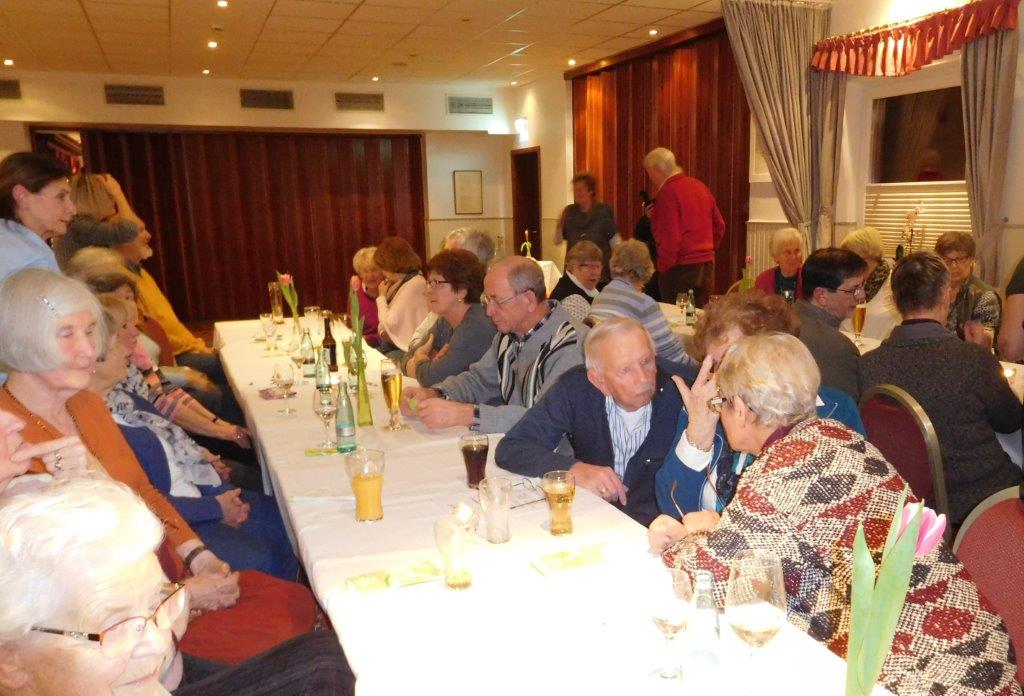 Theaterabend im Dörpshus, Lohe-Rickelshof - LandFrauenVerein Heide