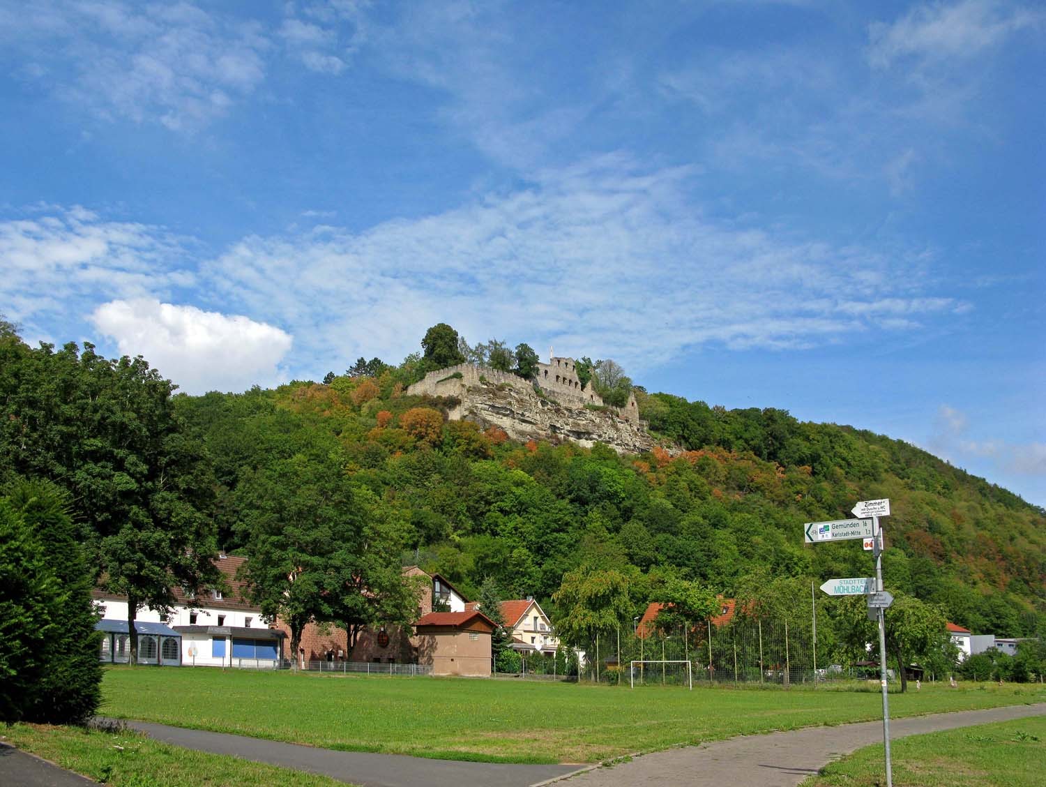 Burgruine Karlsburg - SchlossSpross
