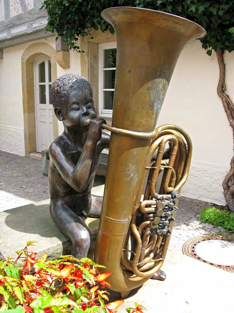 Der Tuba-Bub - SchlossSpross