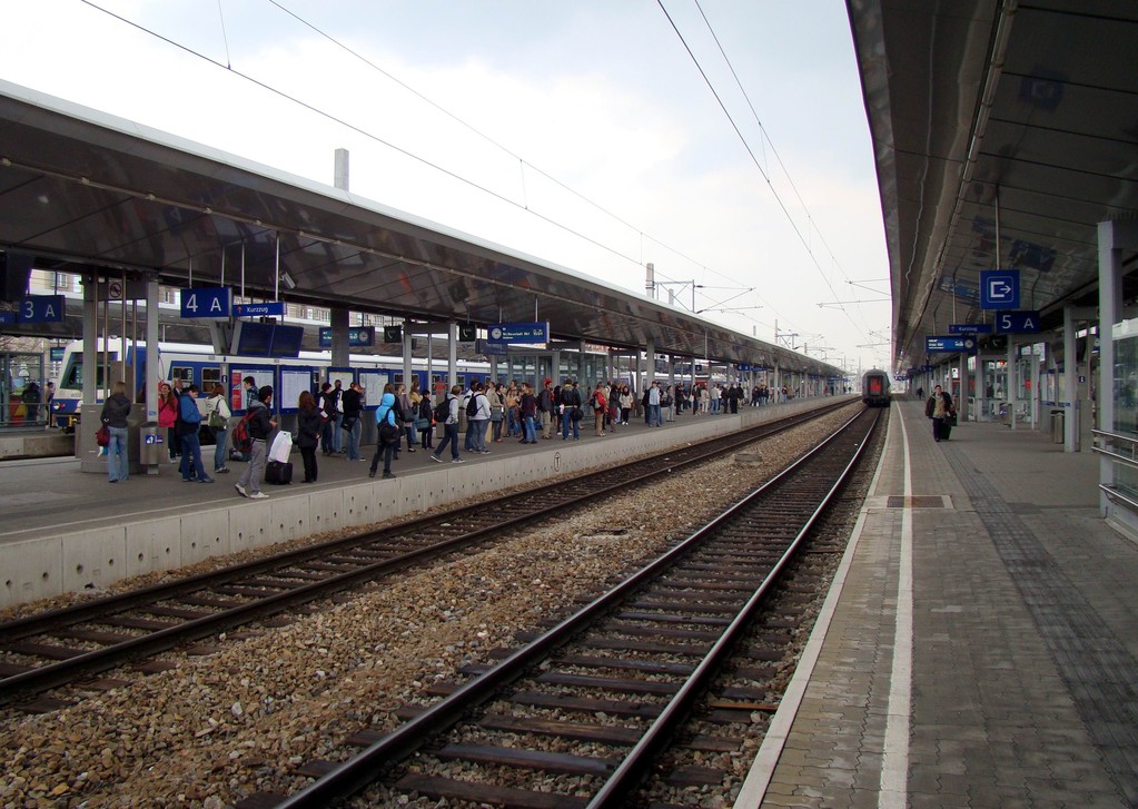 ÖBB-Info-Offensive in der Region Wien, damit Fahrgäste den richtigen ...