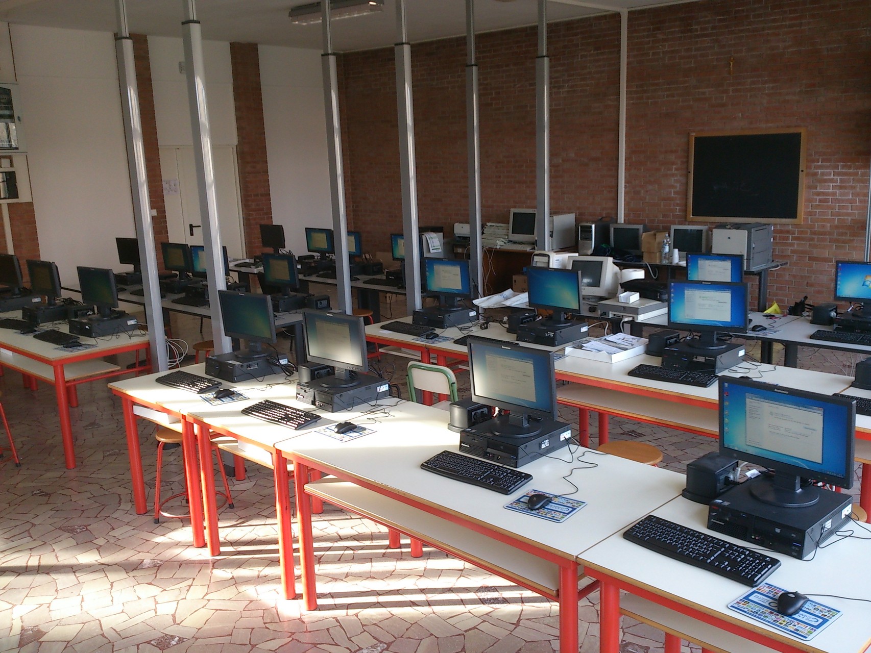 Laboratorio di Informatica - Benvenuti su scienzelab!