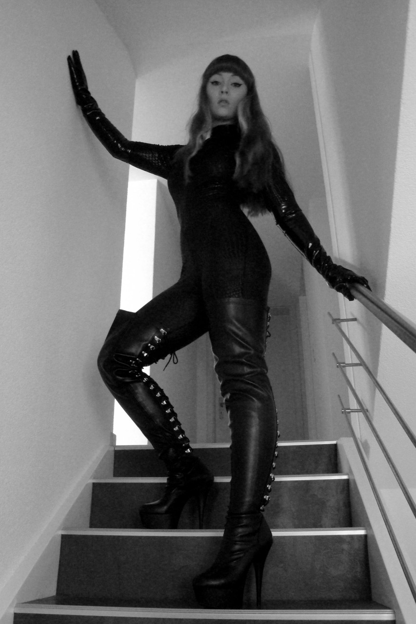 Lady Tinka - Foto Shooting - Lady Tinka - Femdom, Sadistin & Fetischistin