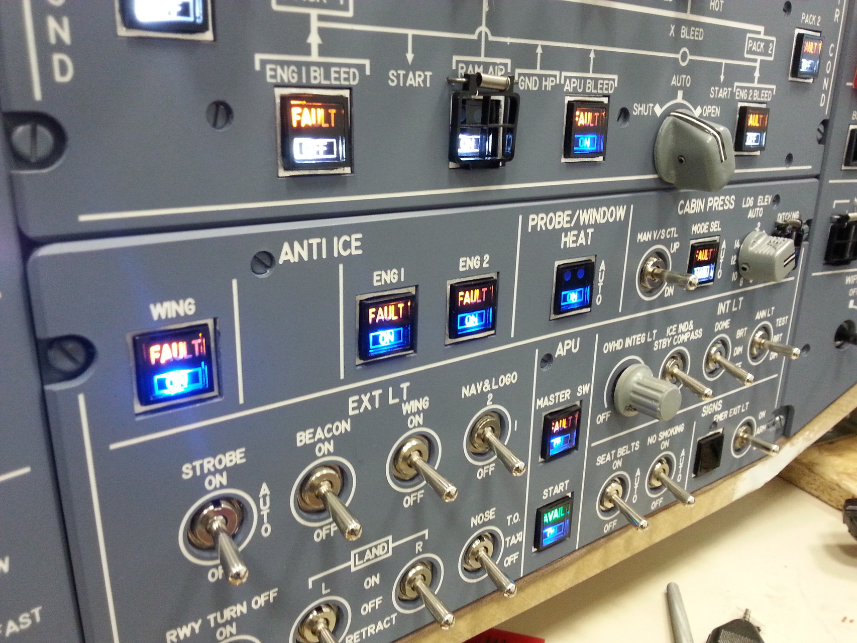 Overhead V1 - Airbus A320 Cockpit