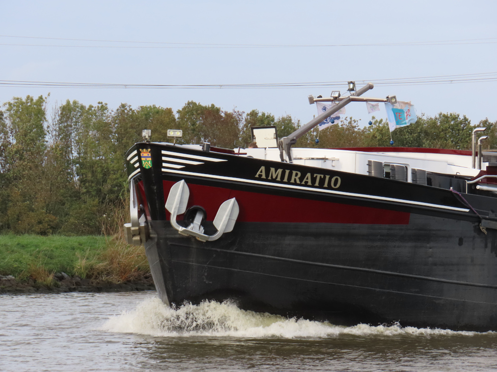 Motorvrachtschip Amiratio - Binnenvaart Fotografie - Foto en Video van ...