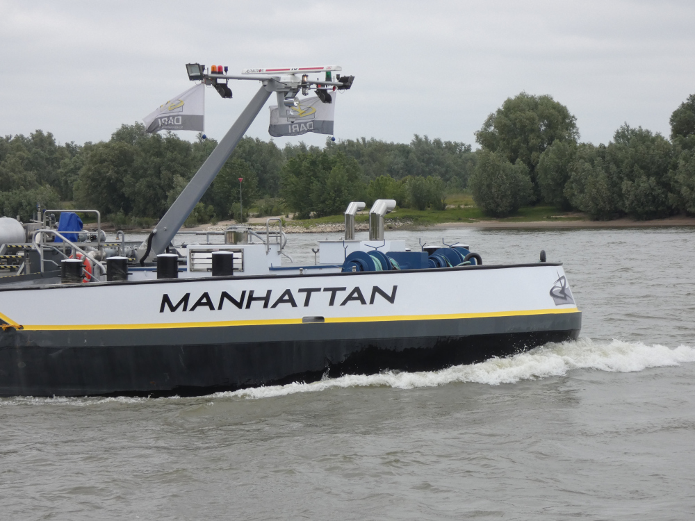 Motortankschip Manhattan - Binnenvaart Fotografie - Foto en Video van ...