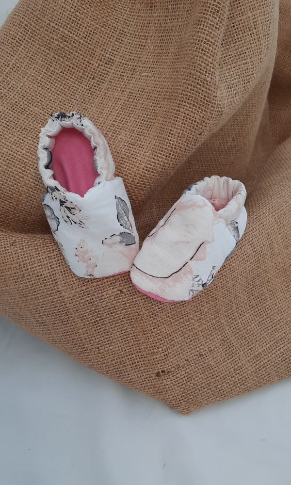 Chaussons Faits Main pour Bébé et Enfant - Confort et Style pour les ...