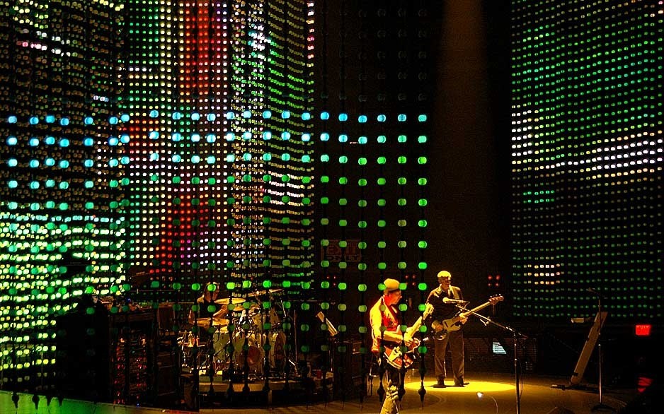 U2 - Vertigo Tour - D-view