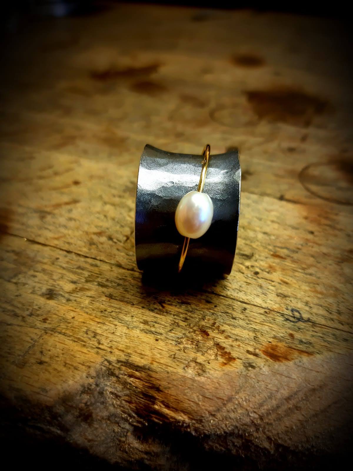 Silberring mit Perle - Die Goldschmiede der persönlichen Schmuckgestaltung in Bremerhaven!