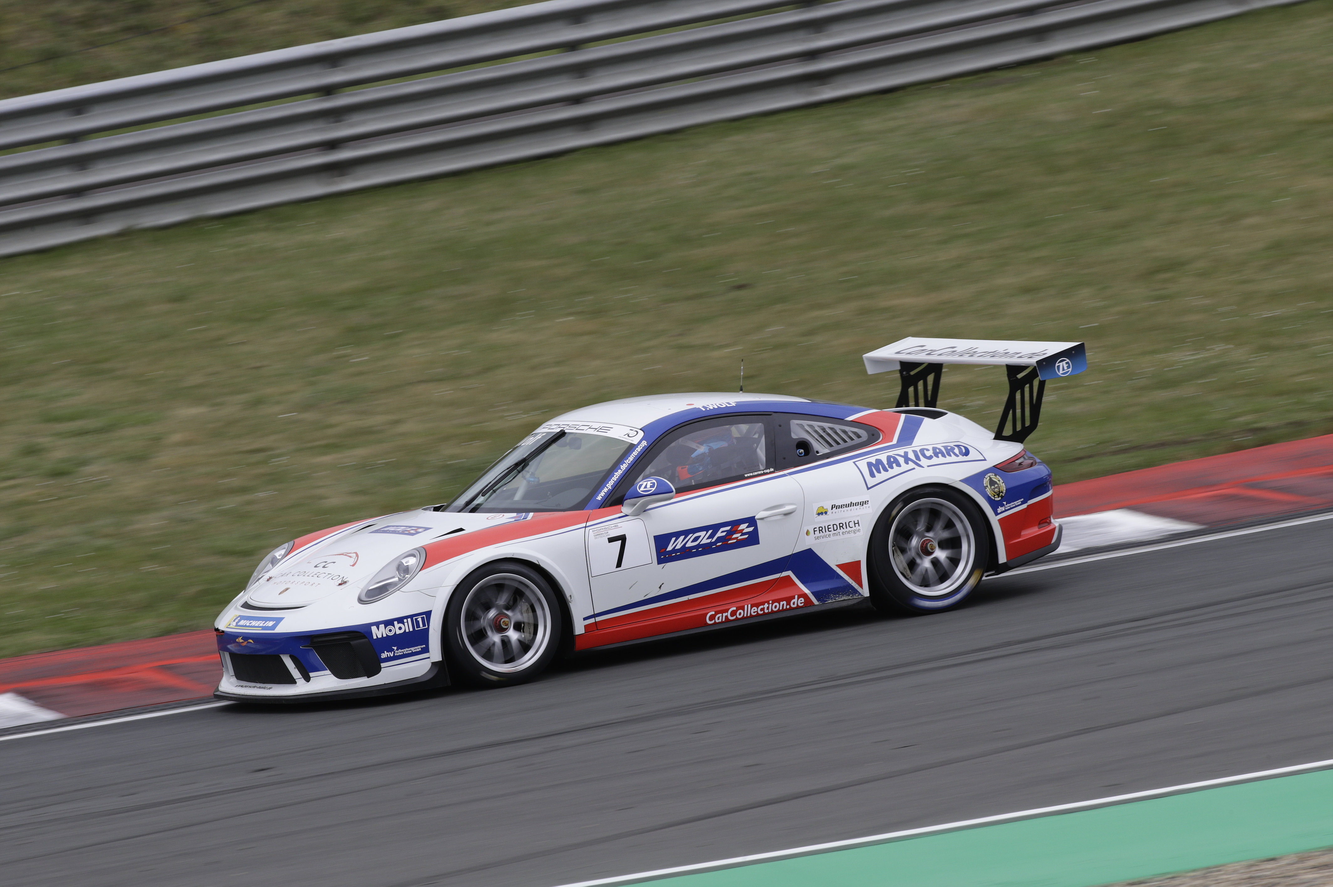 Toni Wolf - Toni Wolf - Rennfahrer in der ADAC Formel 4