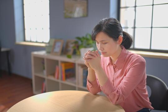 What Is Being Quiet Before God? How Do We Quiet Our Heart Before God ...