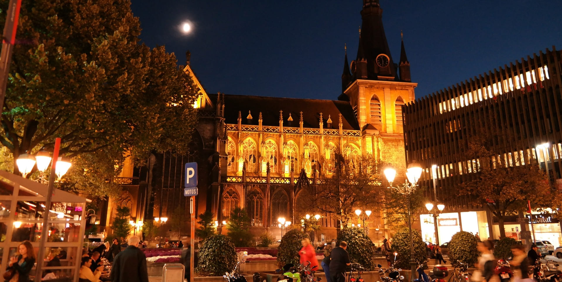 Lüttich - Sehenswürdigkeiten, Tipps & Waffeln - Stadtpfade