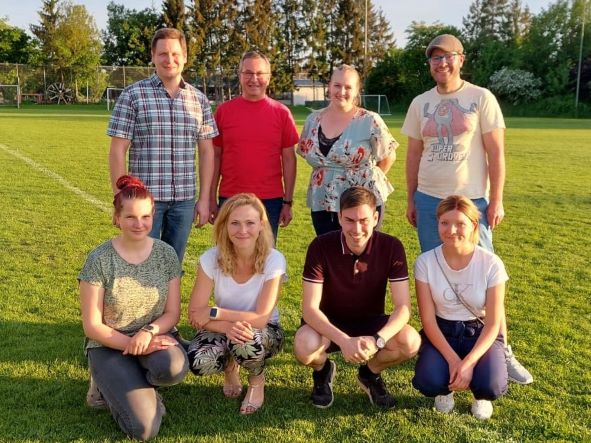 Aktuelle Vorstandschaft der Theatergruppe Bubesheim - Theatergruppe ...