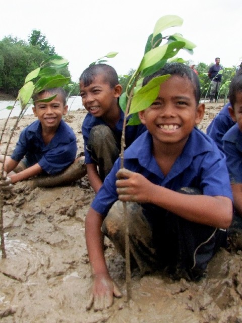 【Philippines】Paper Charcoal Making - OISCA CFP