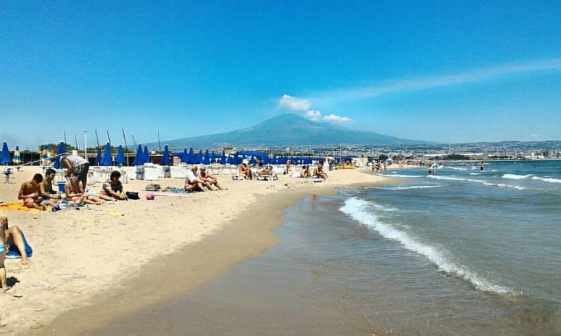 Le spiagge di Catania: il tuo angolo di paradiso - Benvenuti su ...