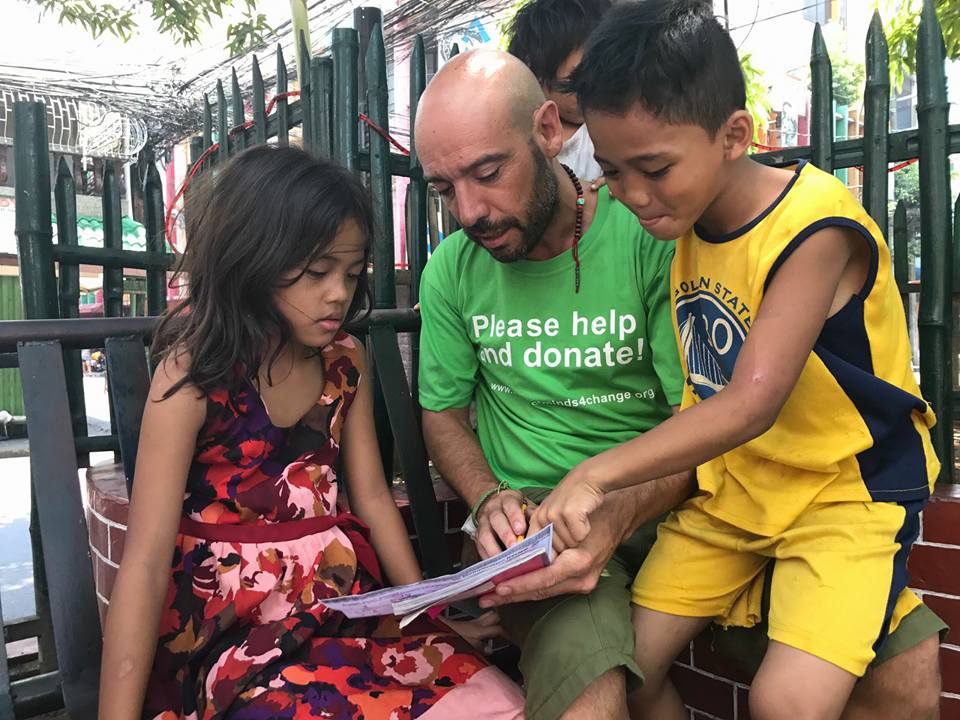 Project: Teaching STREET KiDS in Manila - Connect minds 4 change