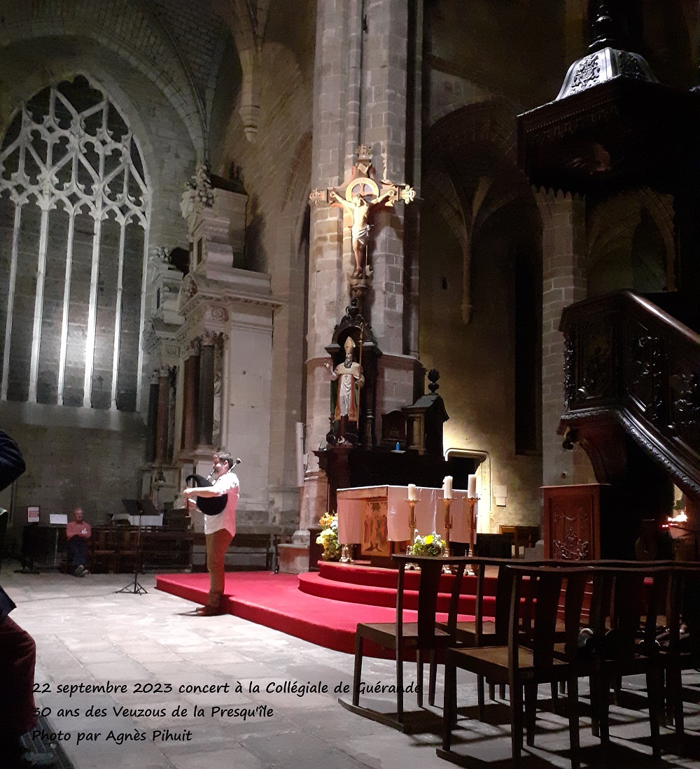 Bienvenue sur le site des veuzous (sonneurs de veuze) - Les veuzous de ...