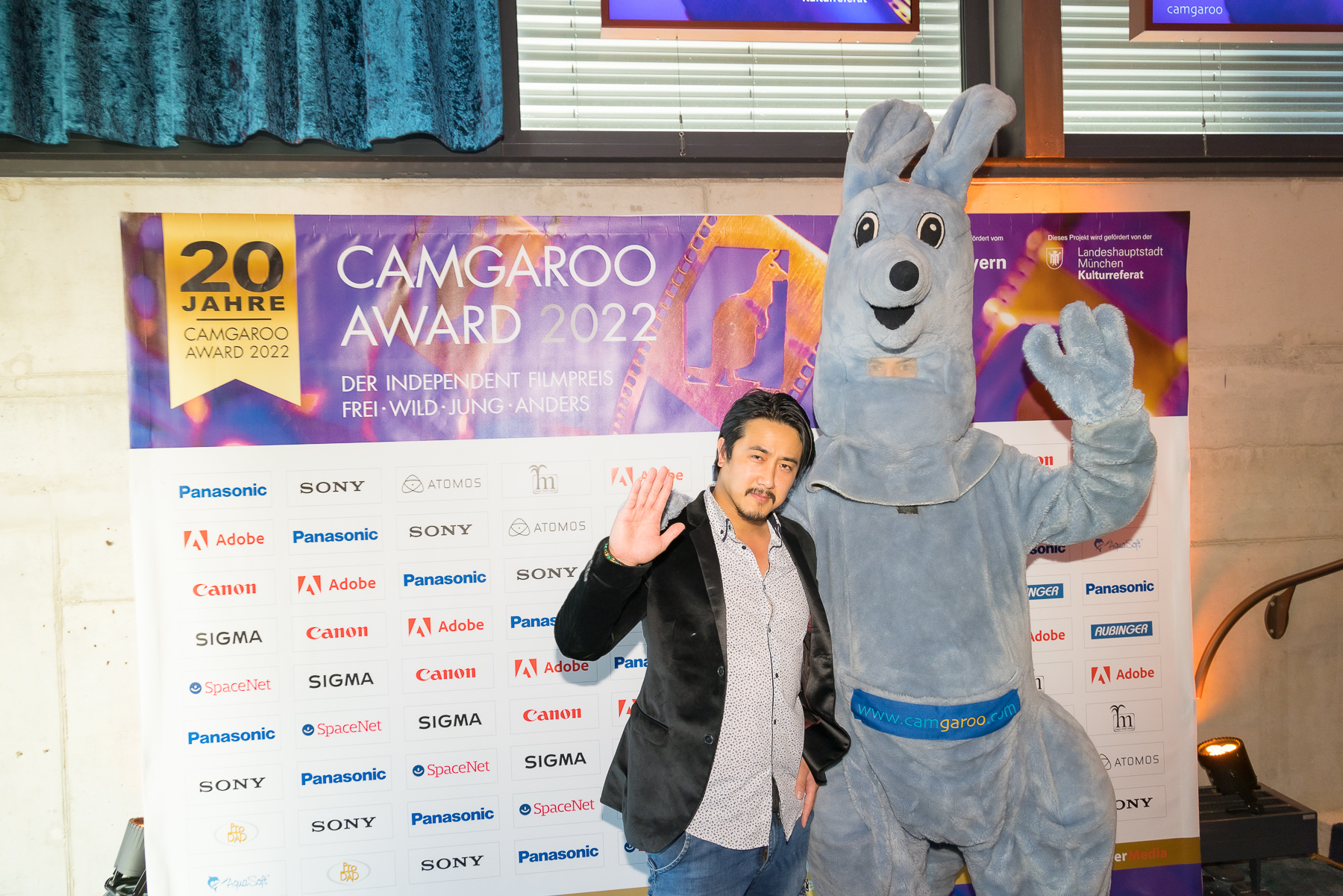 A Story of Thunder - deweydarkos Webseite!