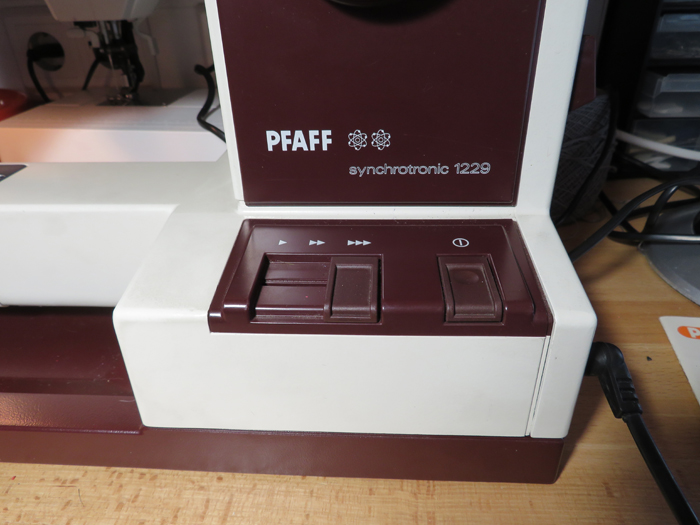 Pfaff synchotronic 1229 - naeherin-von-avalons Webseite!