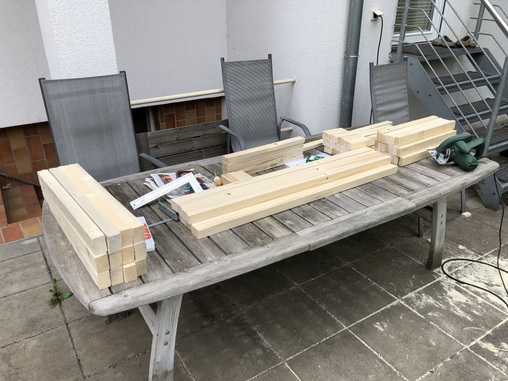 Hive Racks. - Heilbronner Gartenhonig