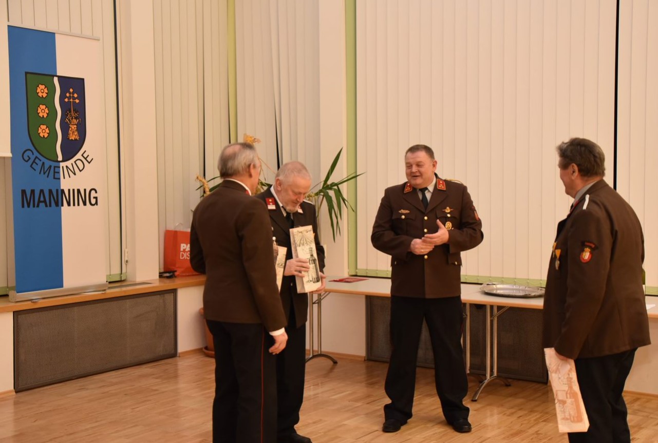 99. VOLLVERSAMMLUNG UND WAHL - FREIWILLIGE FEUERWEHR MANNING