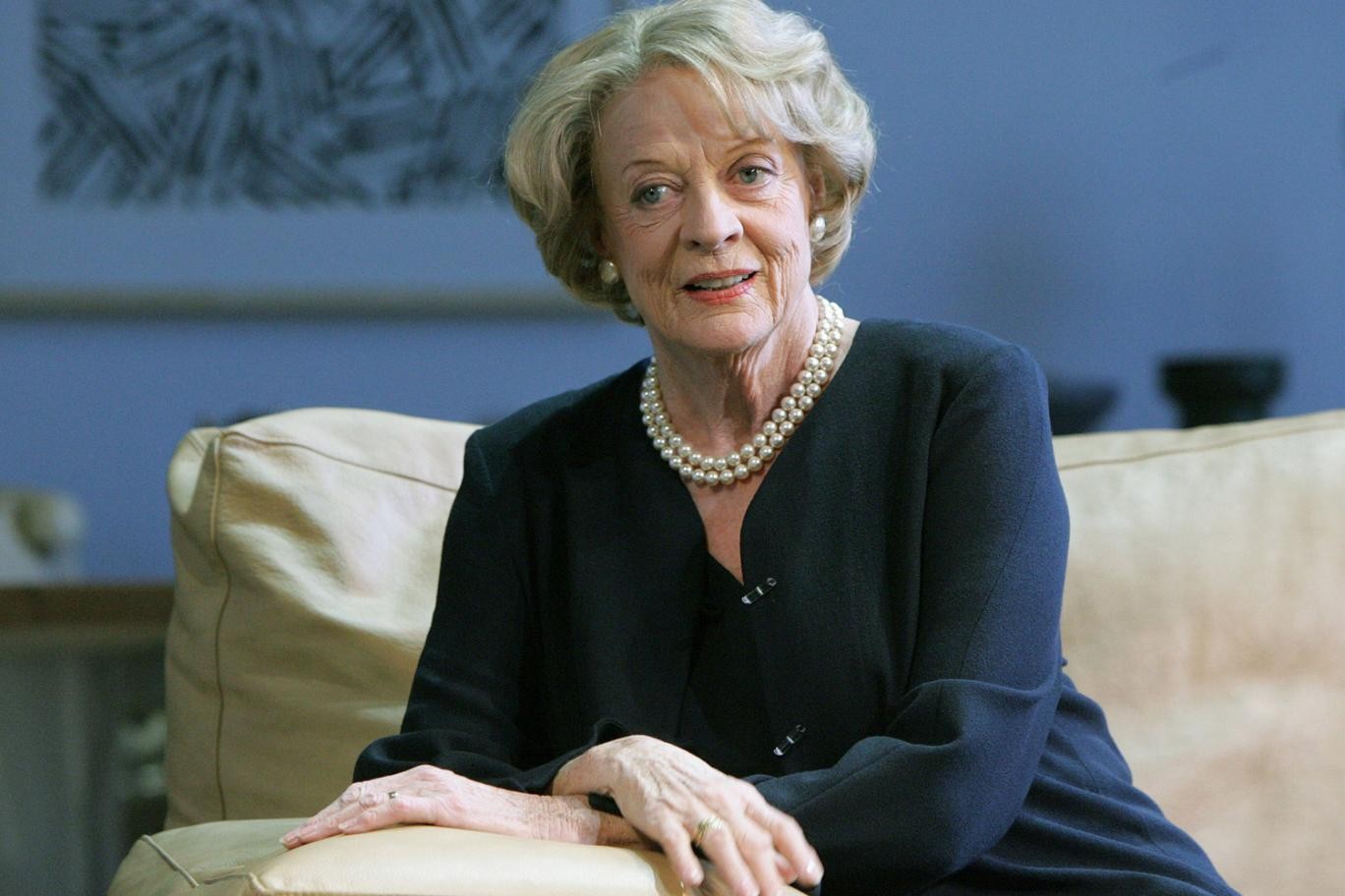 Intervista alla Dama Maggie Smith: la vincitrice del premio Evening ...