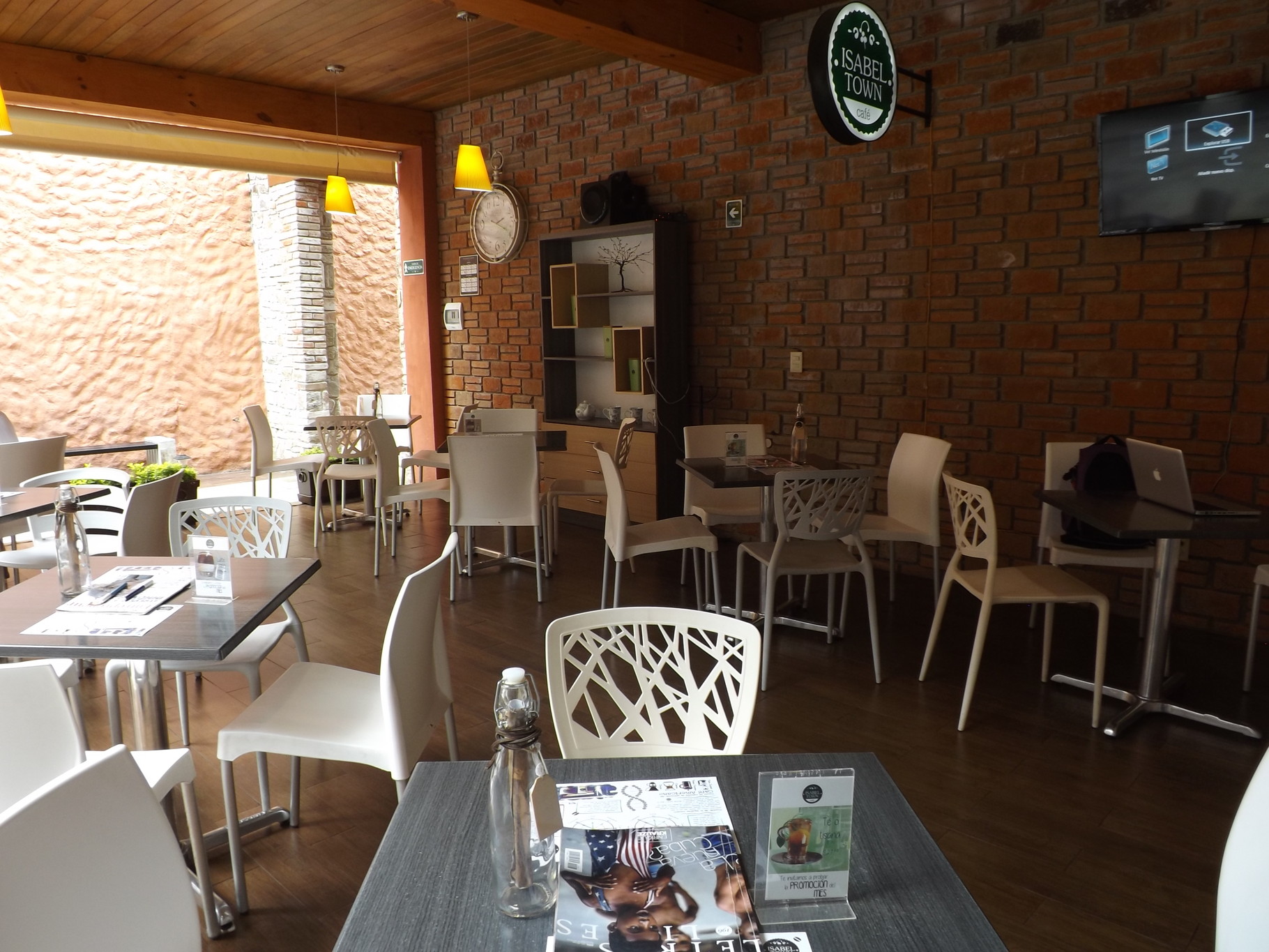 Curiosity Town. Una historia infinita de creatividad! - Isabel Town Café