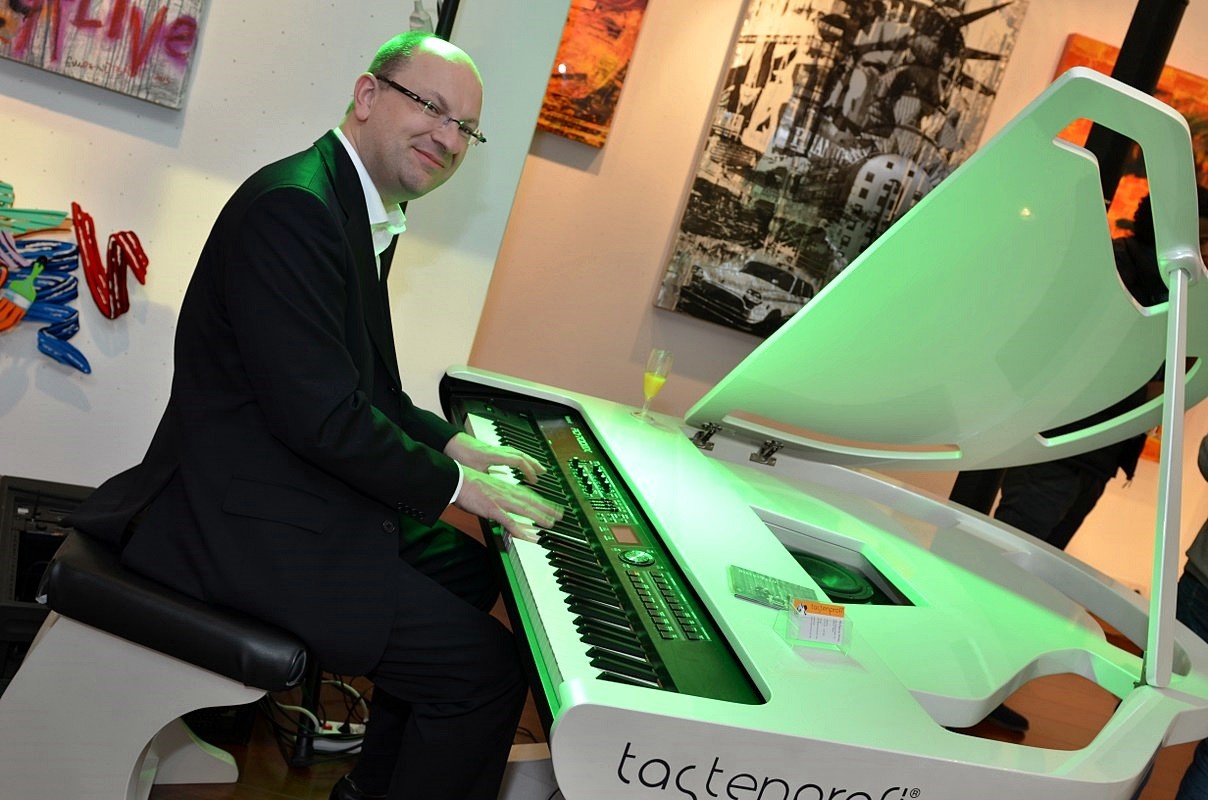 GULDENSTERN-DUO (PETER SMOLKA) IN HANNOVER - RudiTV