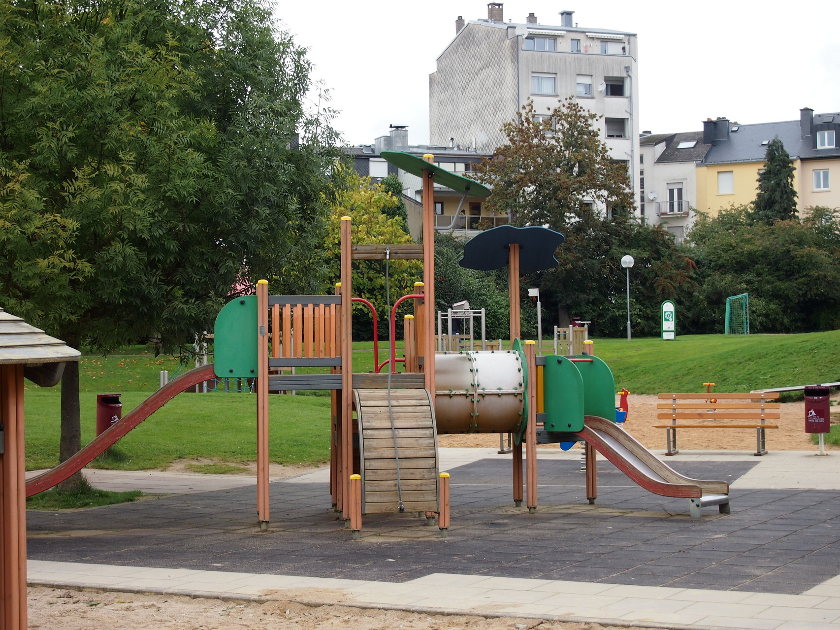Spielplatz Parc de Merl / Parc du Belair (Luxemburg Stadt - Belair ...