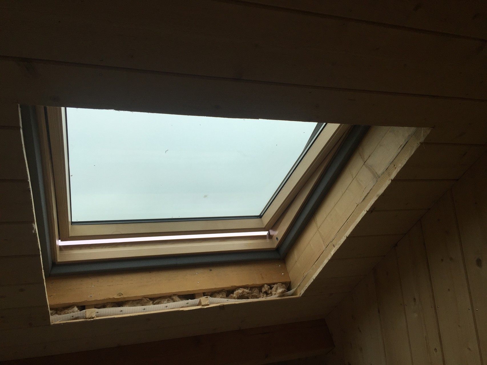 RÉALISATION ENTOURAGE INTÉRIEUR VELUX LSB BORDEAUX - Toitures 33 ...