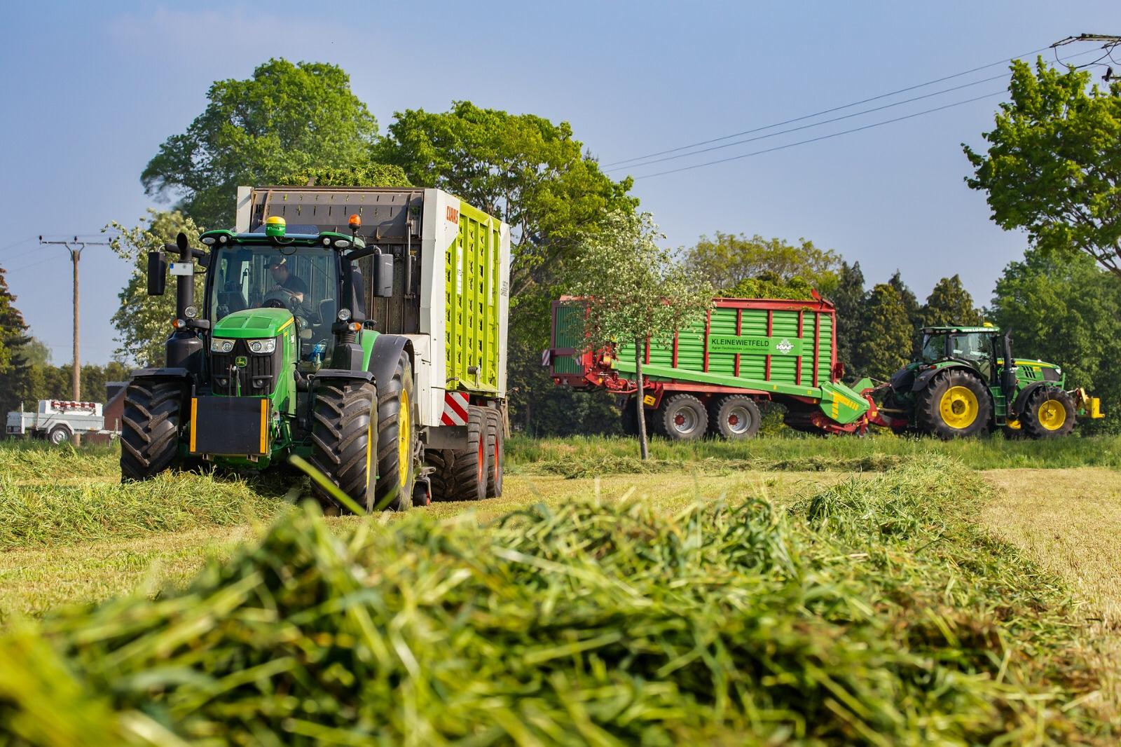 Grassilage - Lohnunternehmen Kleinewietfeld