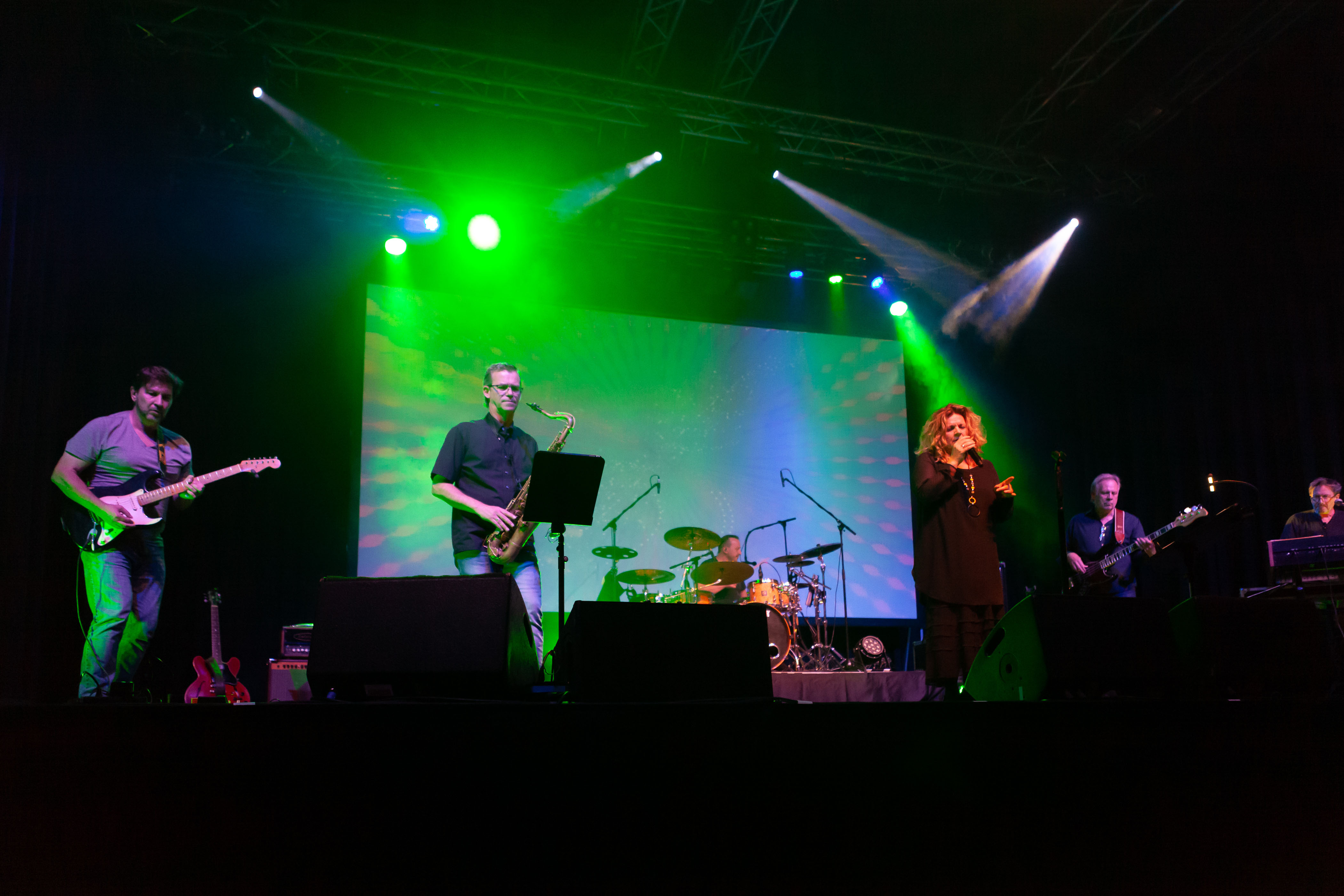 LINDA meets KID MURPHY - guitarchallenge