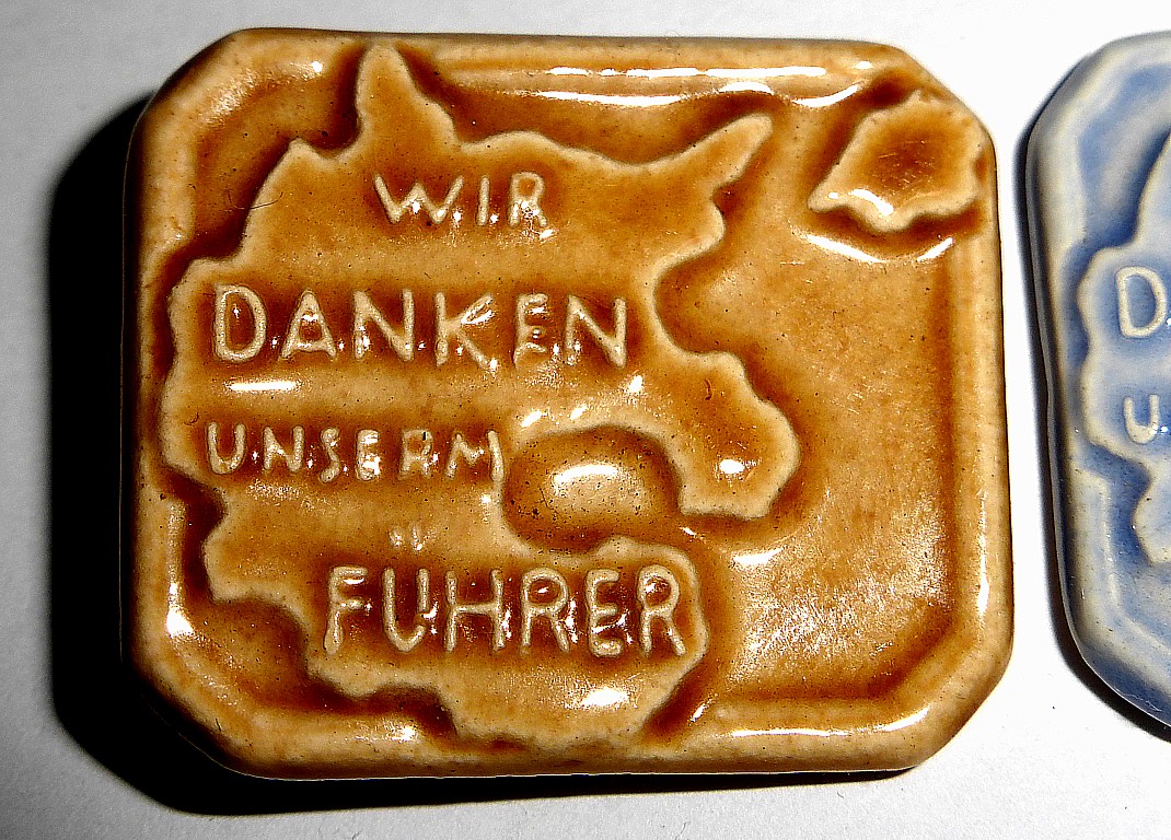 4680 insigne WIR DANKEN UNSERM FUHRER ww2 - Militaria