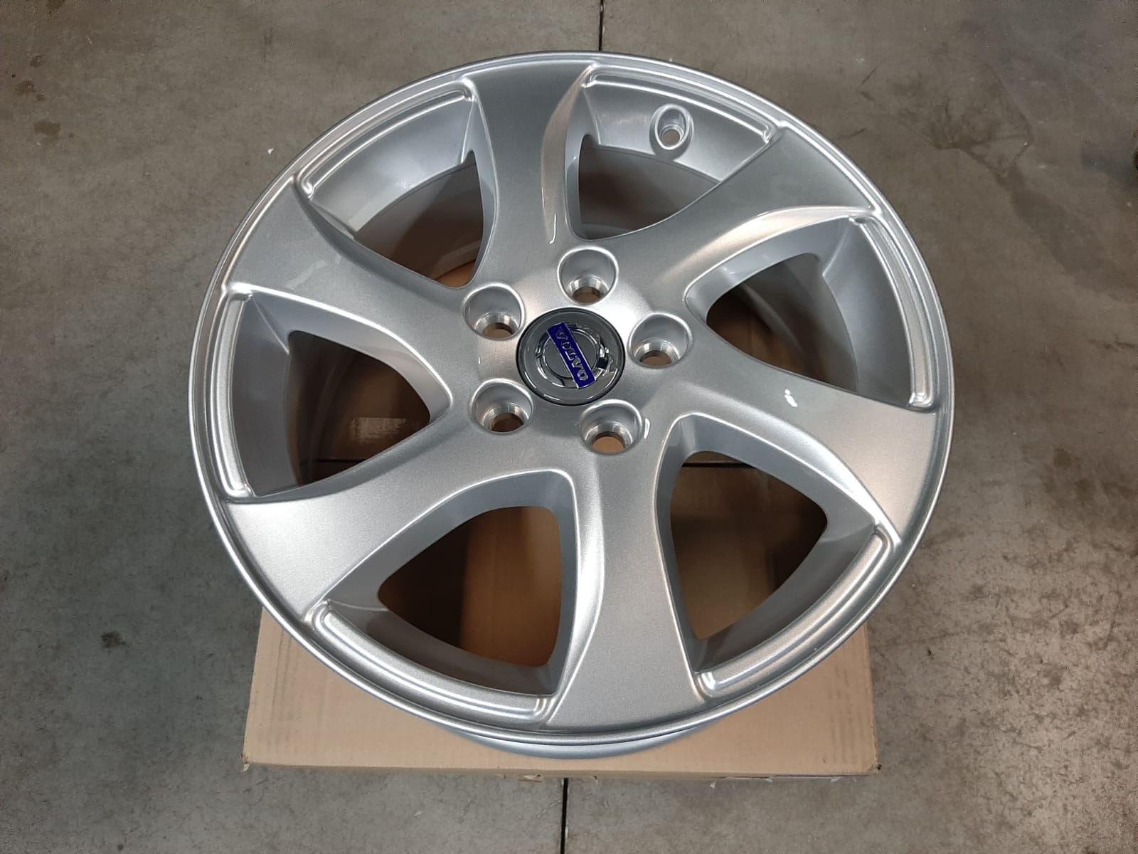 31454270 - 31330277 - 31454270 - 30760052 - Cerchi in lega Volvo V40 ...