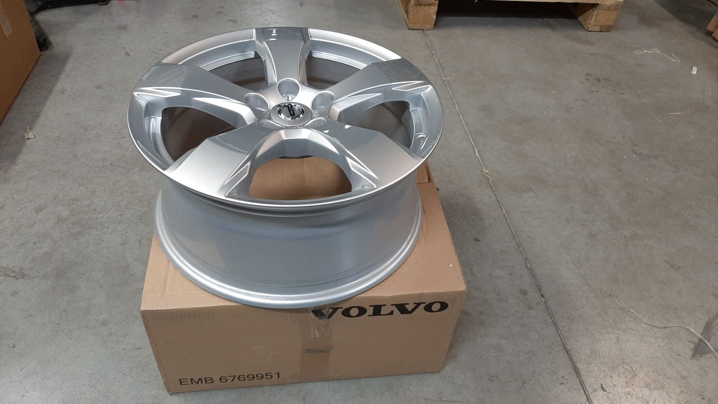 31454270 - 31330277 - 31454270 - 30760052 - Cerchi in lega Volvo V40 ...