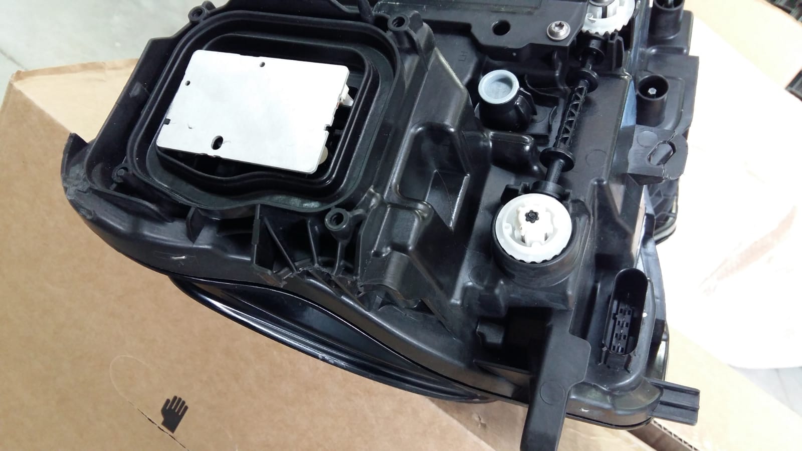 Faro Volvo V60|S60: 31656893 - 31420116 - 9483535. - Web Ricambi Auto