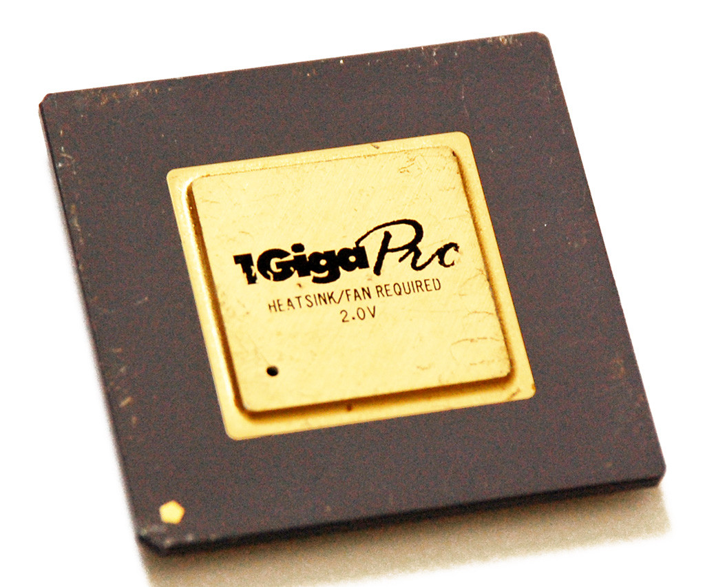 VIA Cyrix III - CPU MUSEUM - MUSEUM OF MICROPROCESSORS & DIE PHOTOGRAPHY