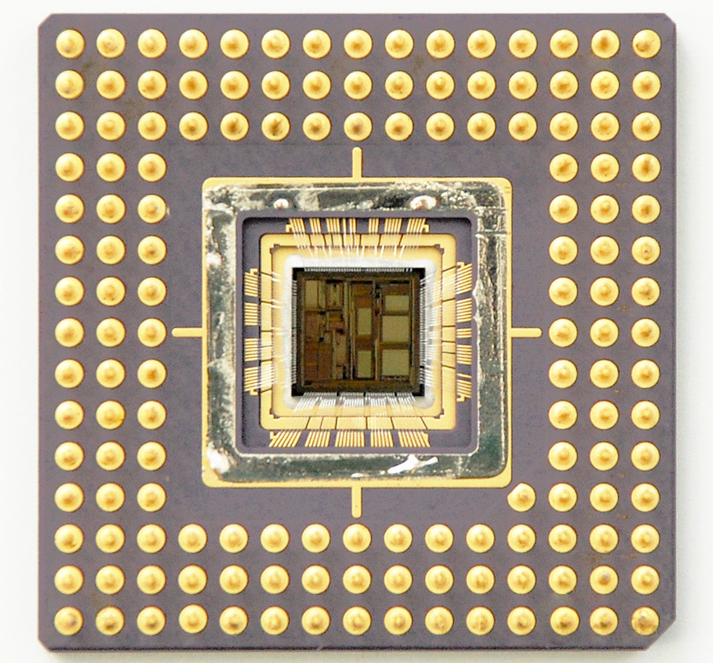 AMD Am29000 - CPU MUSEUM - MUSEUM OF MICROPROCESSORS & DIE PHOTOGRAPHY