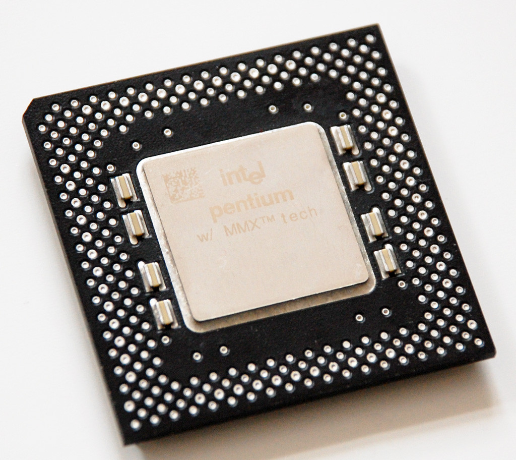 Intel Pentium MMX - CPU MUSEUM - MUSEUM OF MICROPROCESSORS & DIE ...