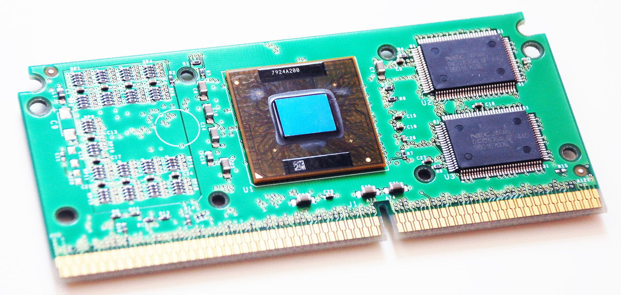 Intel Pentium III - CPU MUSEUM - MUSEUM OF MICROPROCESSORS & DIE ...