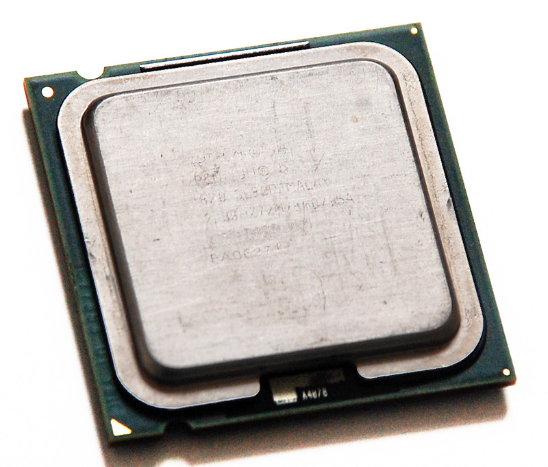 Intel Pentium D - CPU MUSEUM - MUSEUM OF MICROPROCESSORS & DIE PHOTOGRAPHY