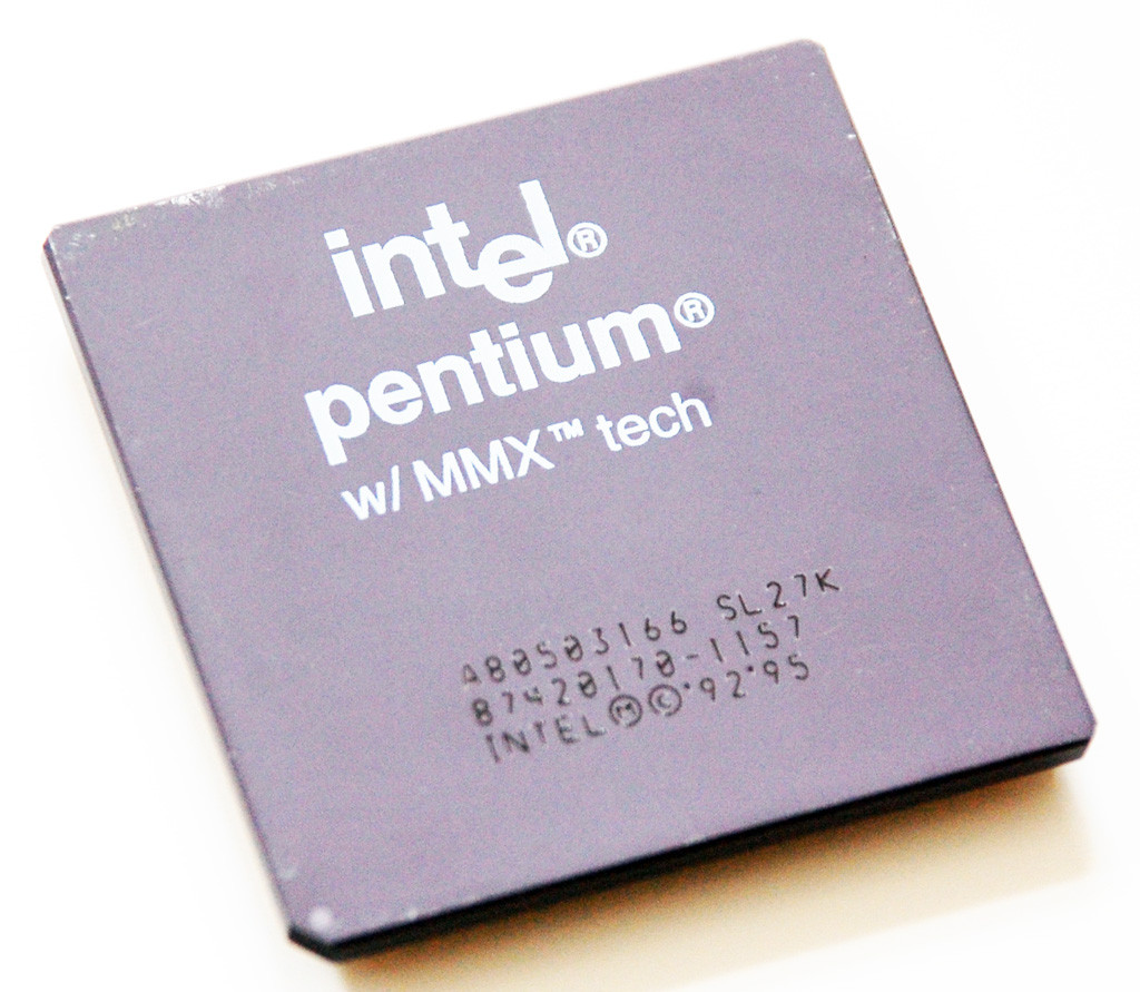 Intel Pentium MMX - CPU MUSEUM - MUSEUM OF MICROPROCESSORS & DIE ...